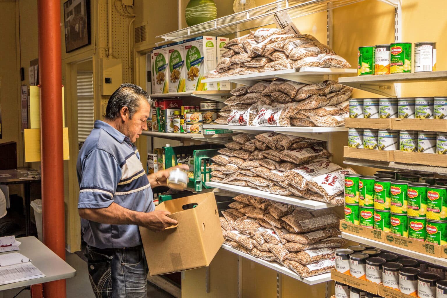 Food Pantry - Bienvenidos Food Bank